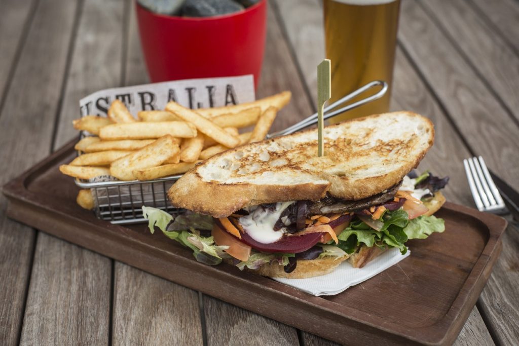 ibis Mackay Hotel - TurBarlence Tavern
