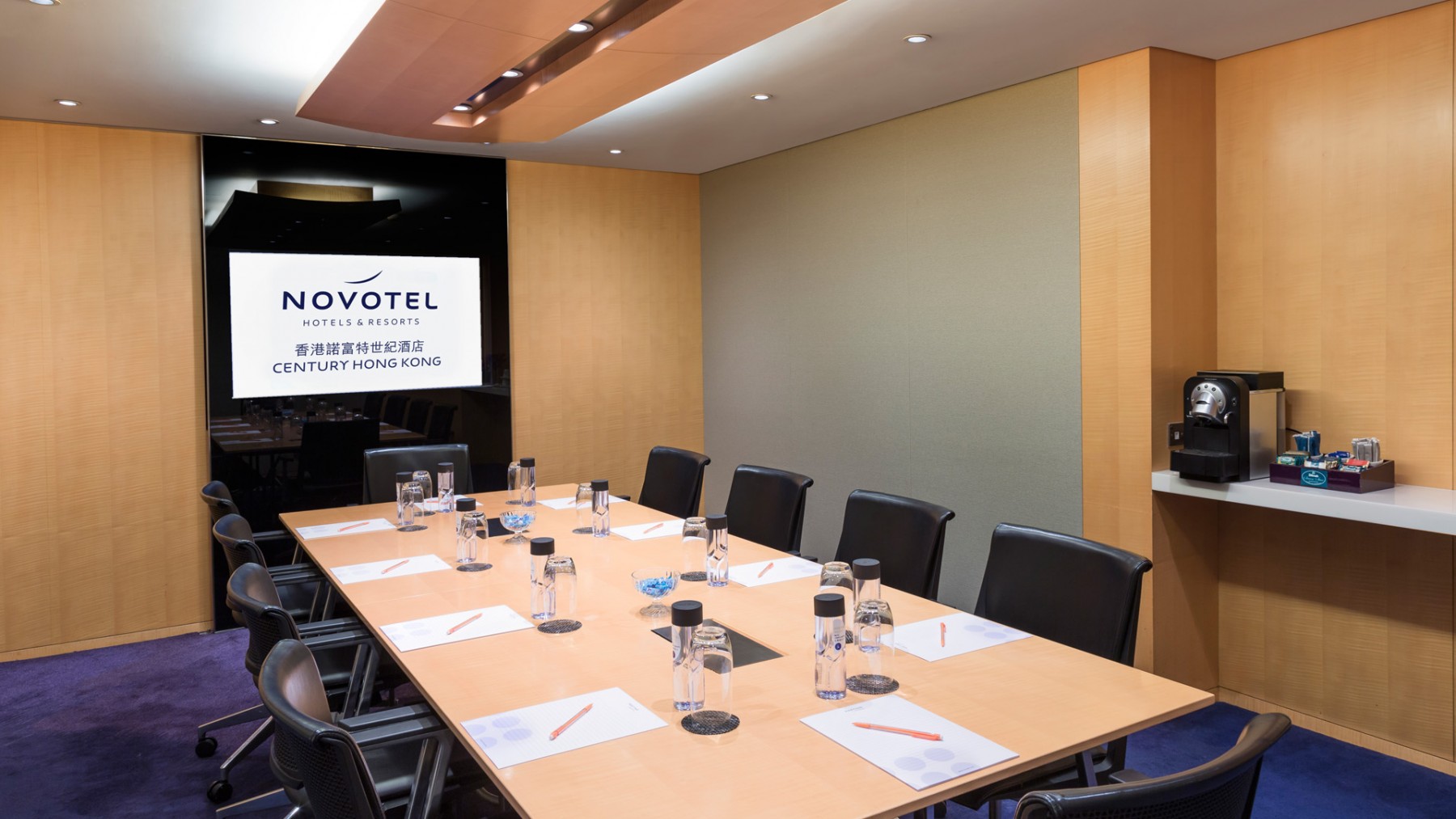 Novotel Century Hong Kong - Location