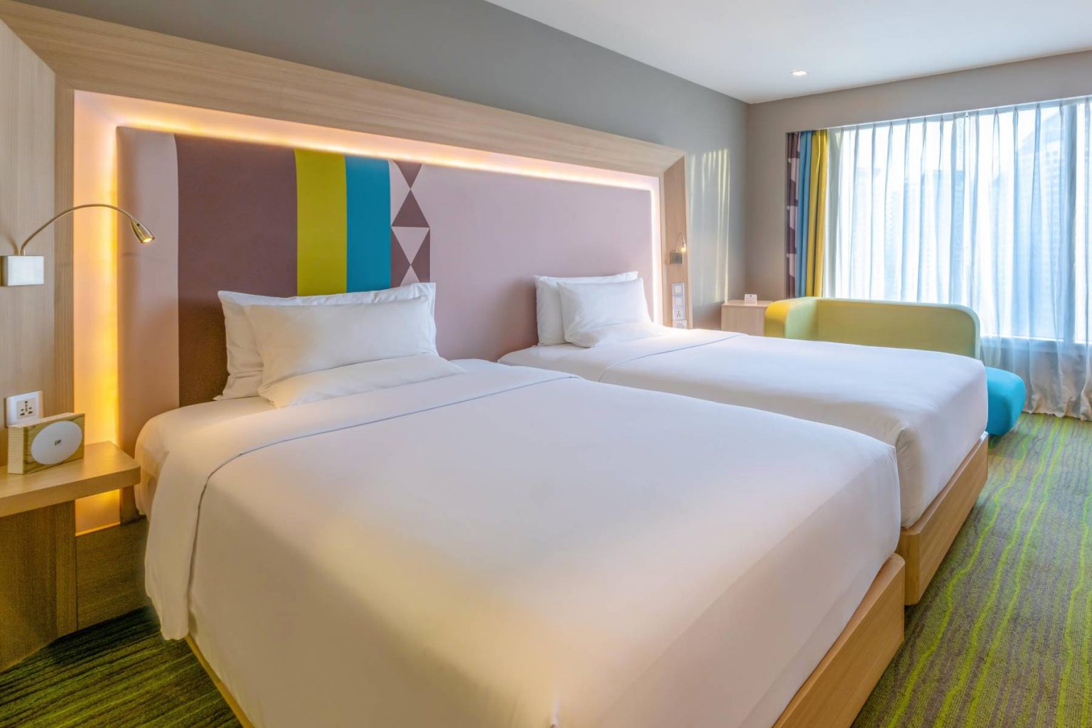 Rooms & Suites - Novotel Manila Araneta Center