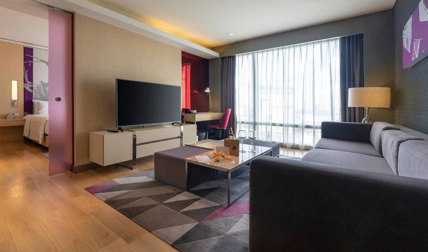 Rooms & Suites - Novotel Manila Araneta City