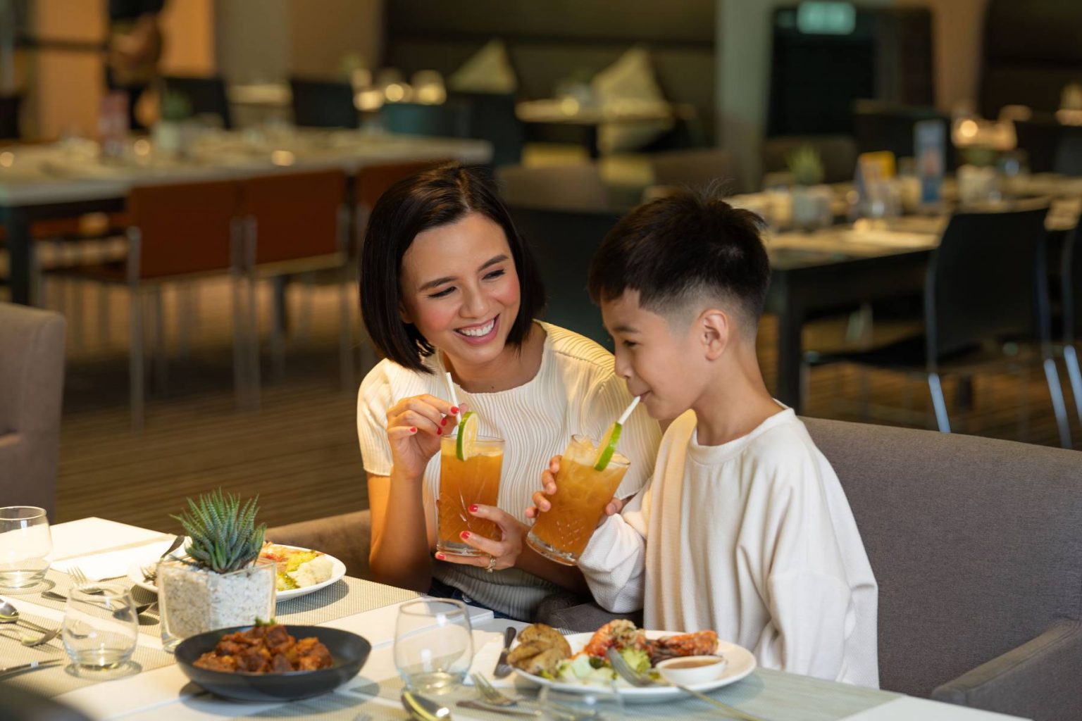 Restaurants & Bars - Novotel Manila Araneta City