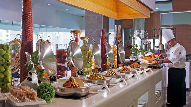 Pullman Kuching - Restaurants & Bars