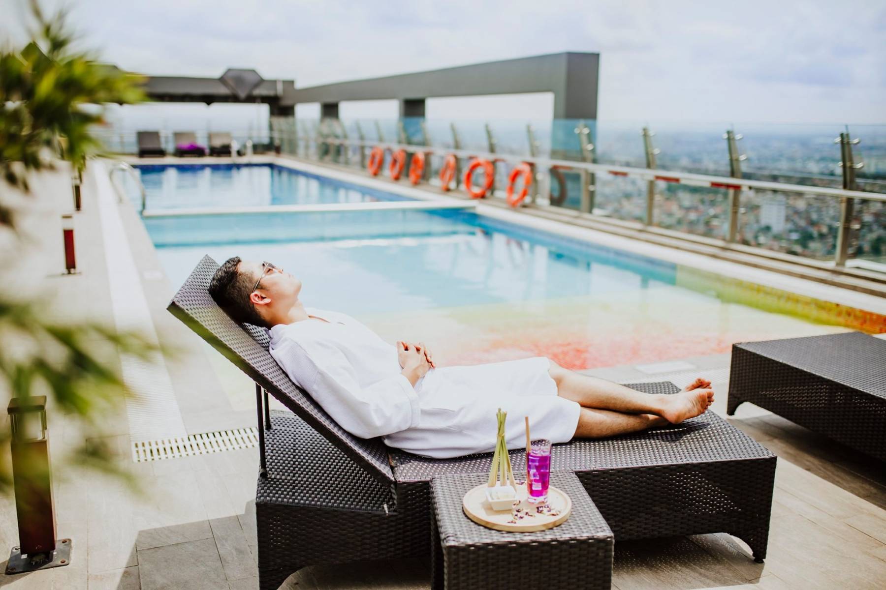 Rooftop Swimming Pool - Mercure Hai Phong - Accor Hotel