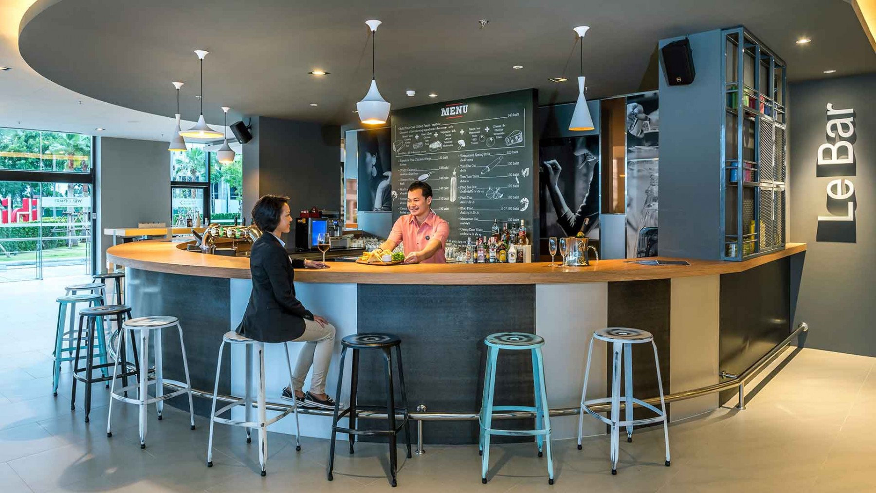 ห้องอาหารและบาร์ | โรงแรมไอบิส กรุงเทพ อิมแพ็ค เมืองทองธานี