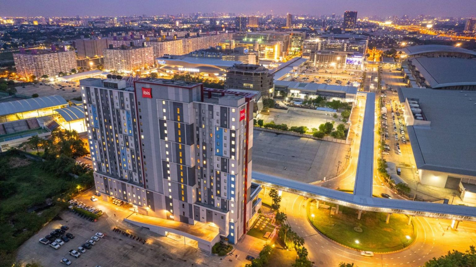 ibis Bangkok IMPACT (Official Website) Best Price Guarantee - Book Now
