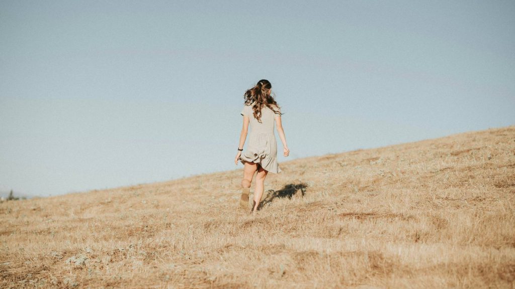 The Benefits of Mindful Walking: Connecting with Nature and Inner Self