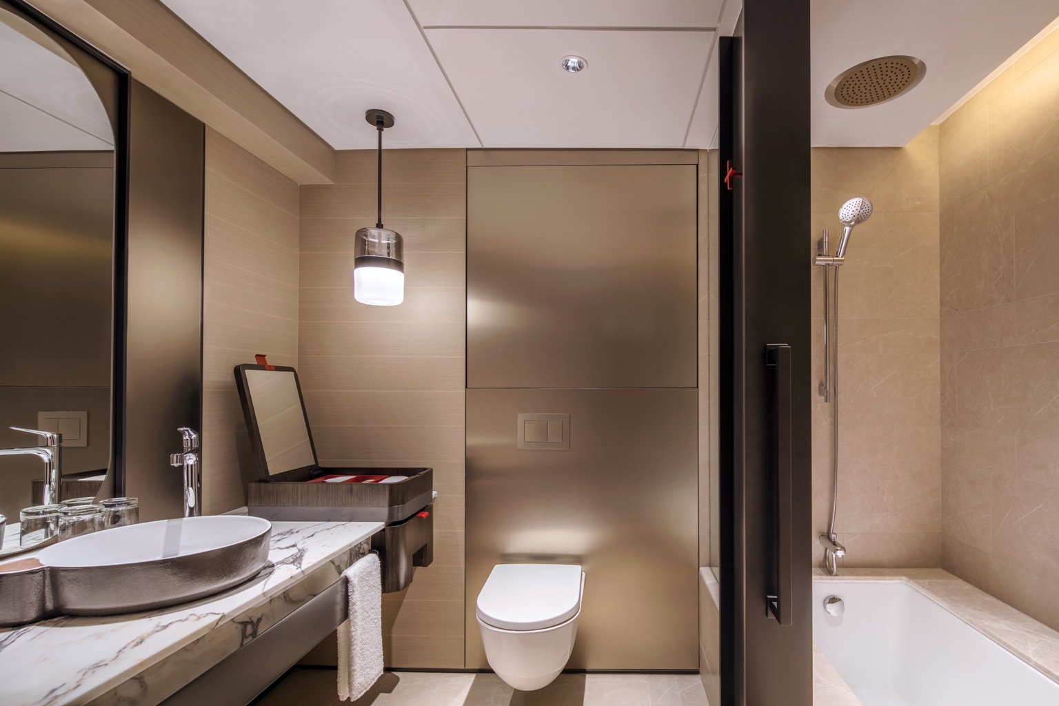 Signature Room | Spacious Hotel | Swissotel The Stamford Singapore