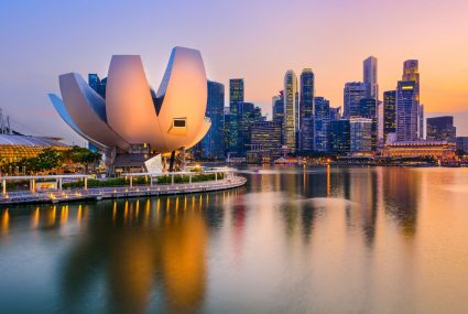 SKAI Bar: Iconic Rooftop Sky Bar | Fairmont Singapore