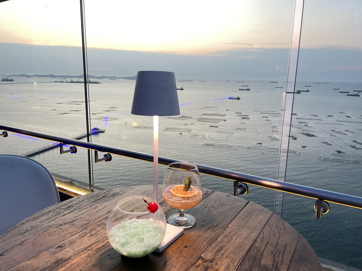 Chill by the Sea at Silver Moon Rooftop Bar Novotel Marina Sriracha