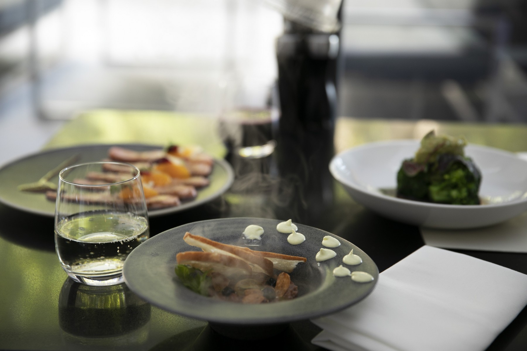 Best Dining In Mascot | Mobius Bar & Grill | Sydney Airport