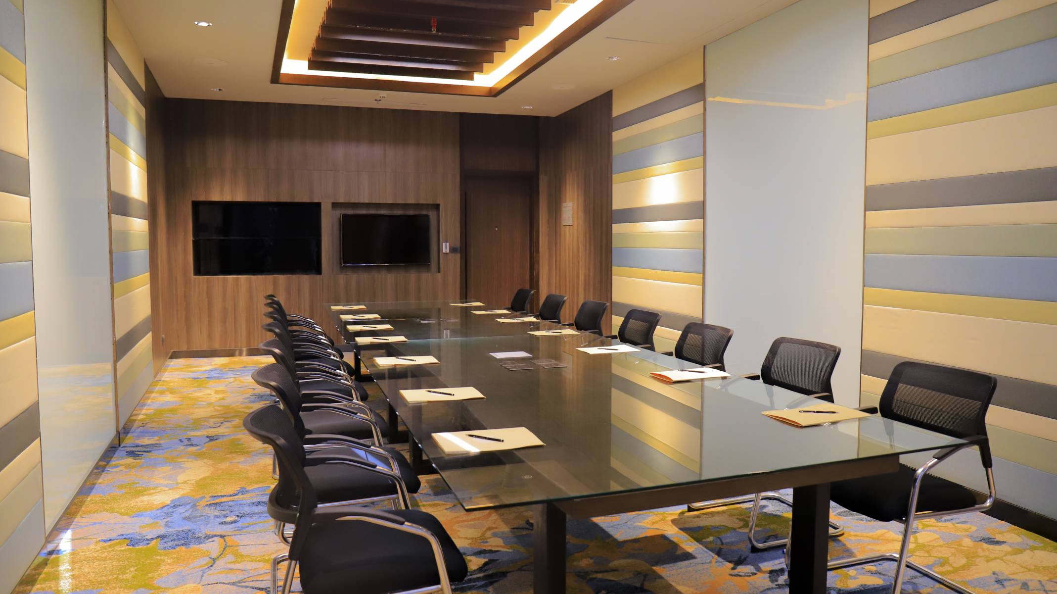 The Boardroom Meeting Room | Private Meeting Space