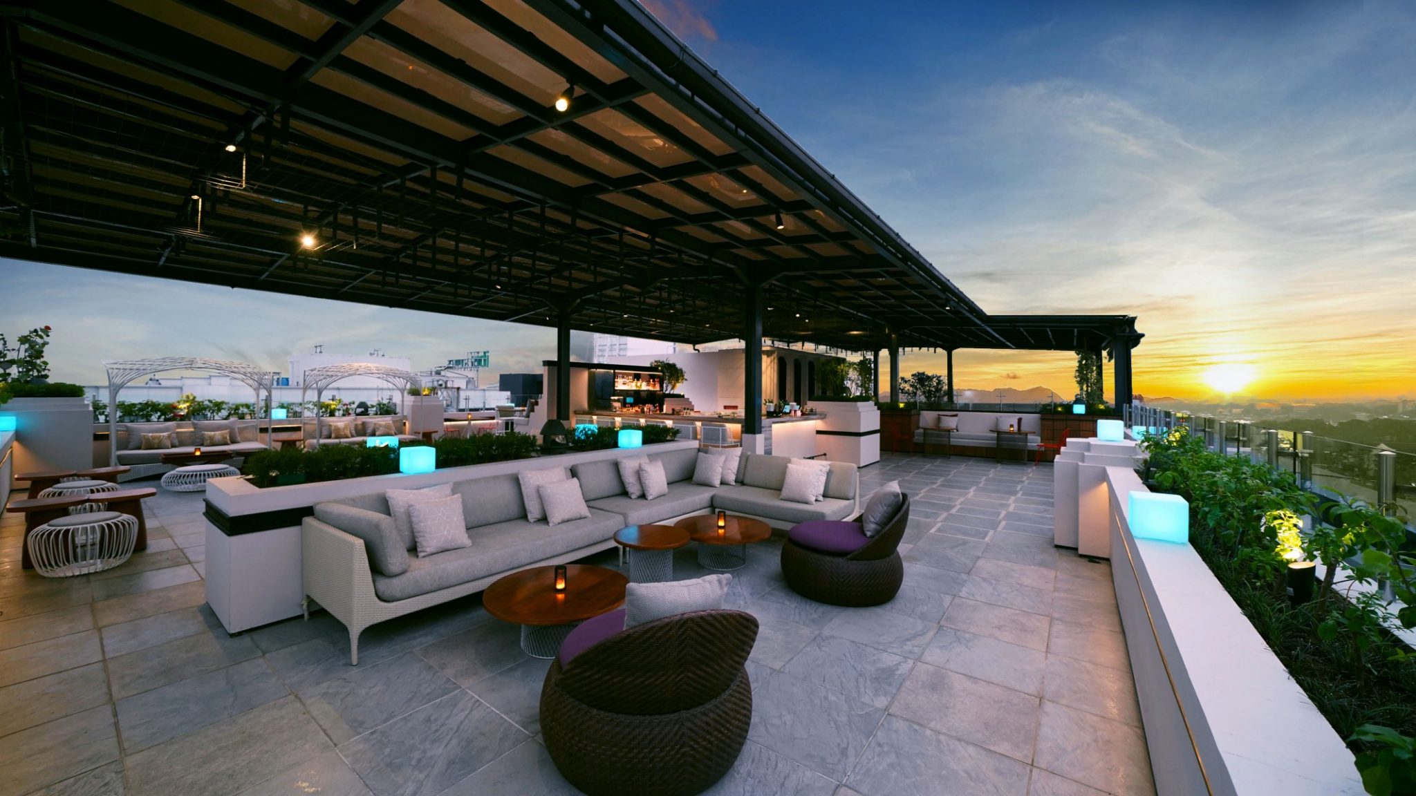 Akasa 360 Rooftop Bar - Pullman Bandung Grand Central