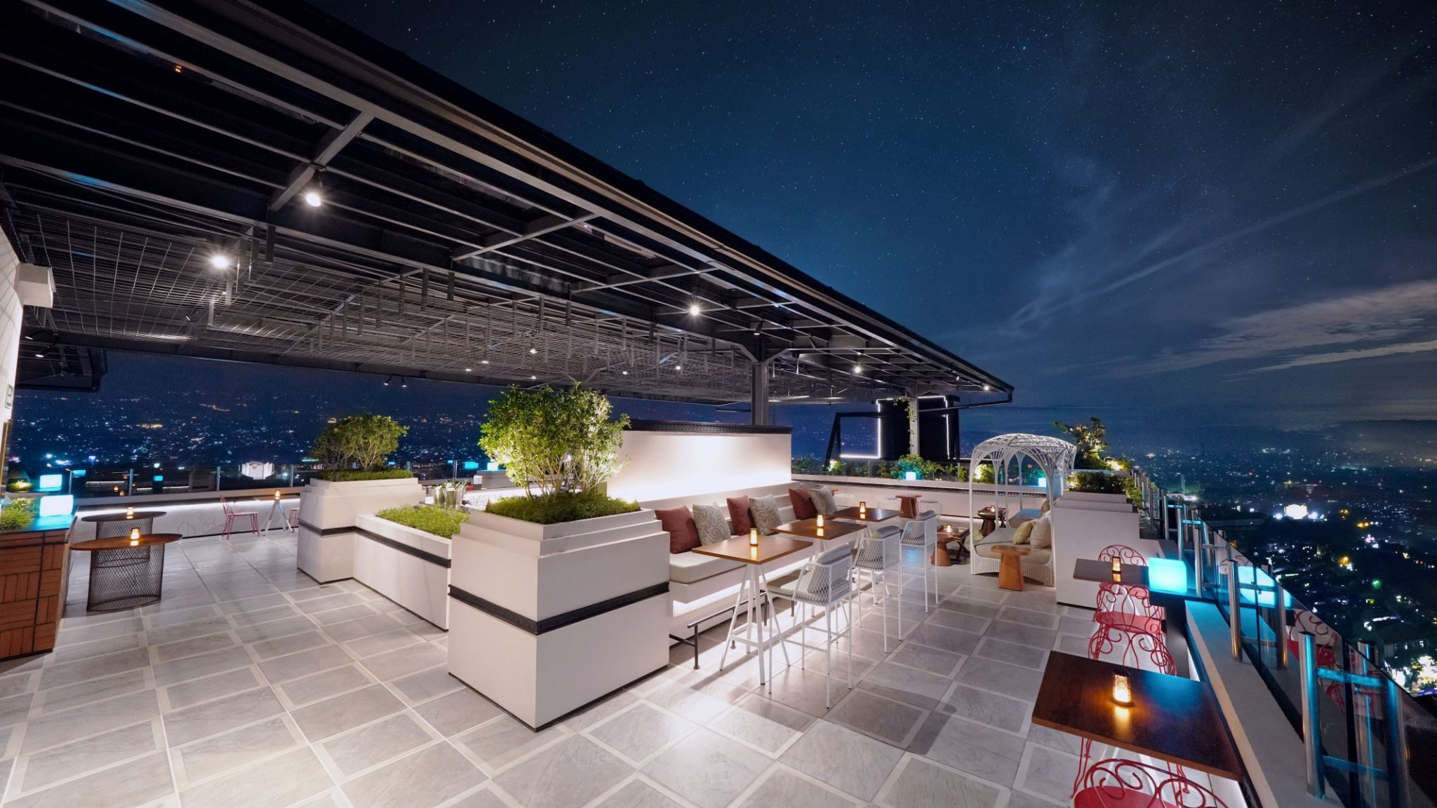 Akasa 360 Rooftop Bar - Pullman Bandung Grand Central