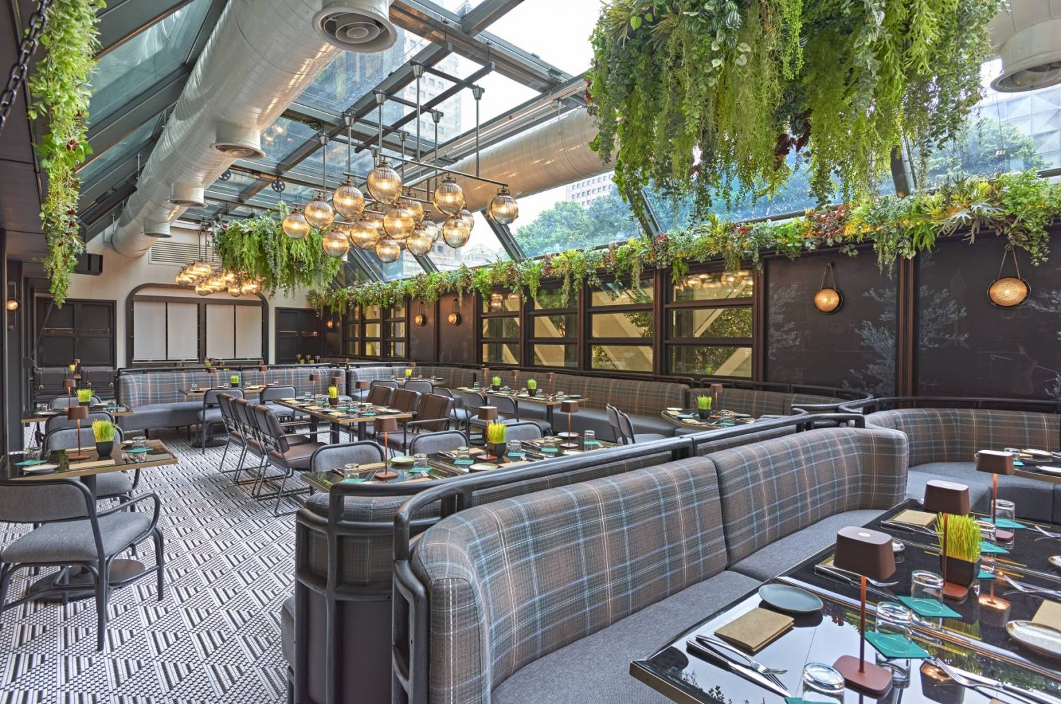 Best Modern Asian Restaurant in Orchard Road | Pullman Singapore Orchard