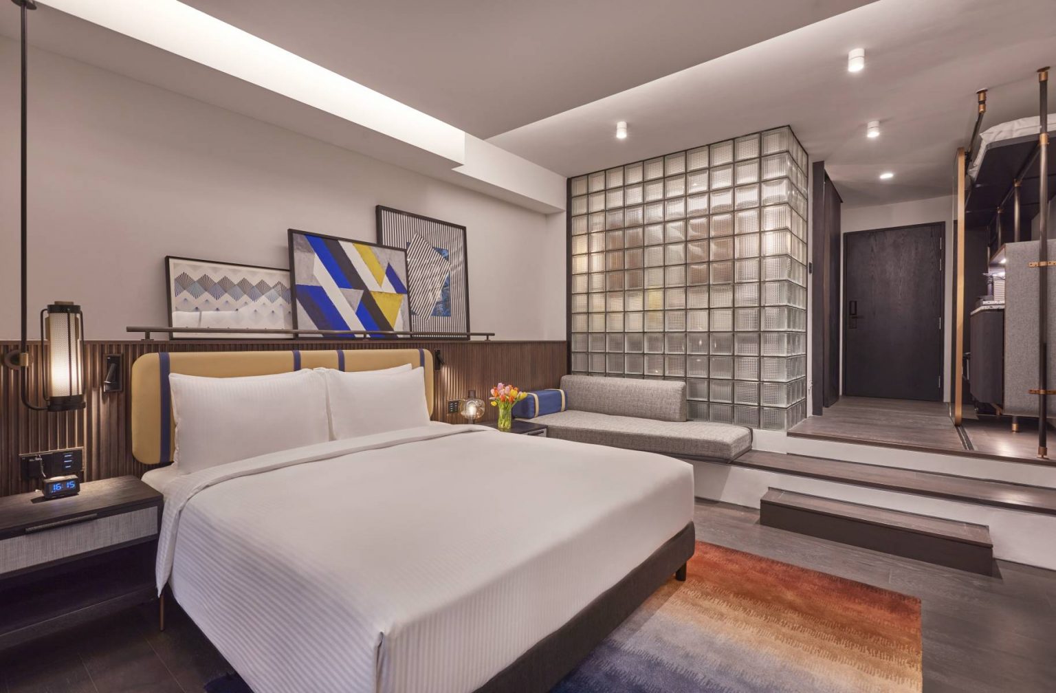 Luxury Accommodation in Rooms & Suites | Pullman Singapore Orchard