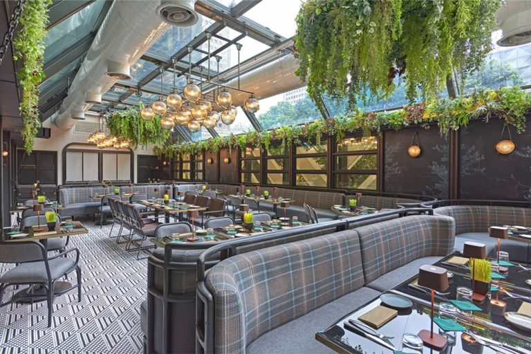 Singapore's Best Cocktail Bar with Signature Mixology | Cocktails near me