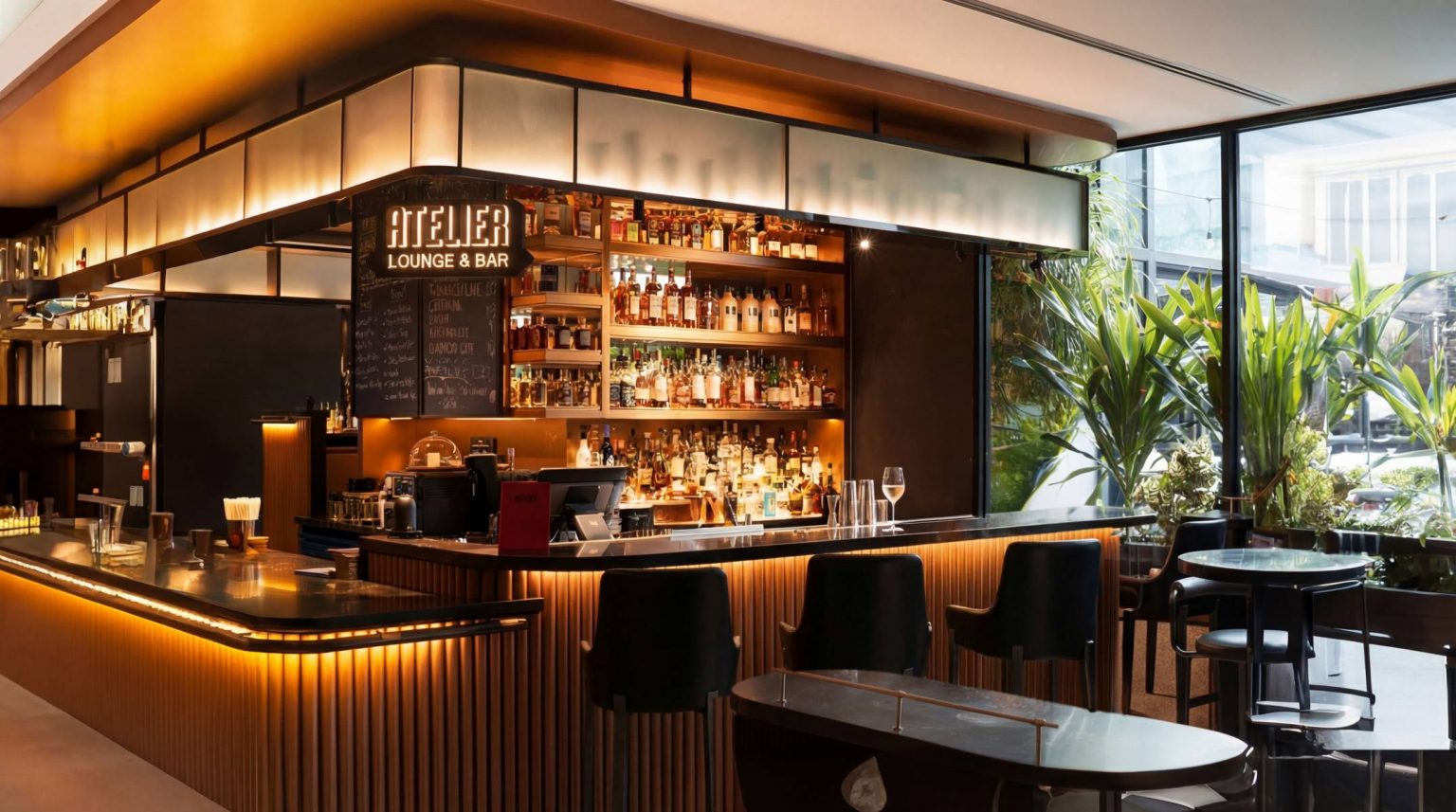 Best Hotel Bar in Singapore | Pullman Singapore Orchard