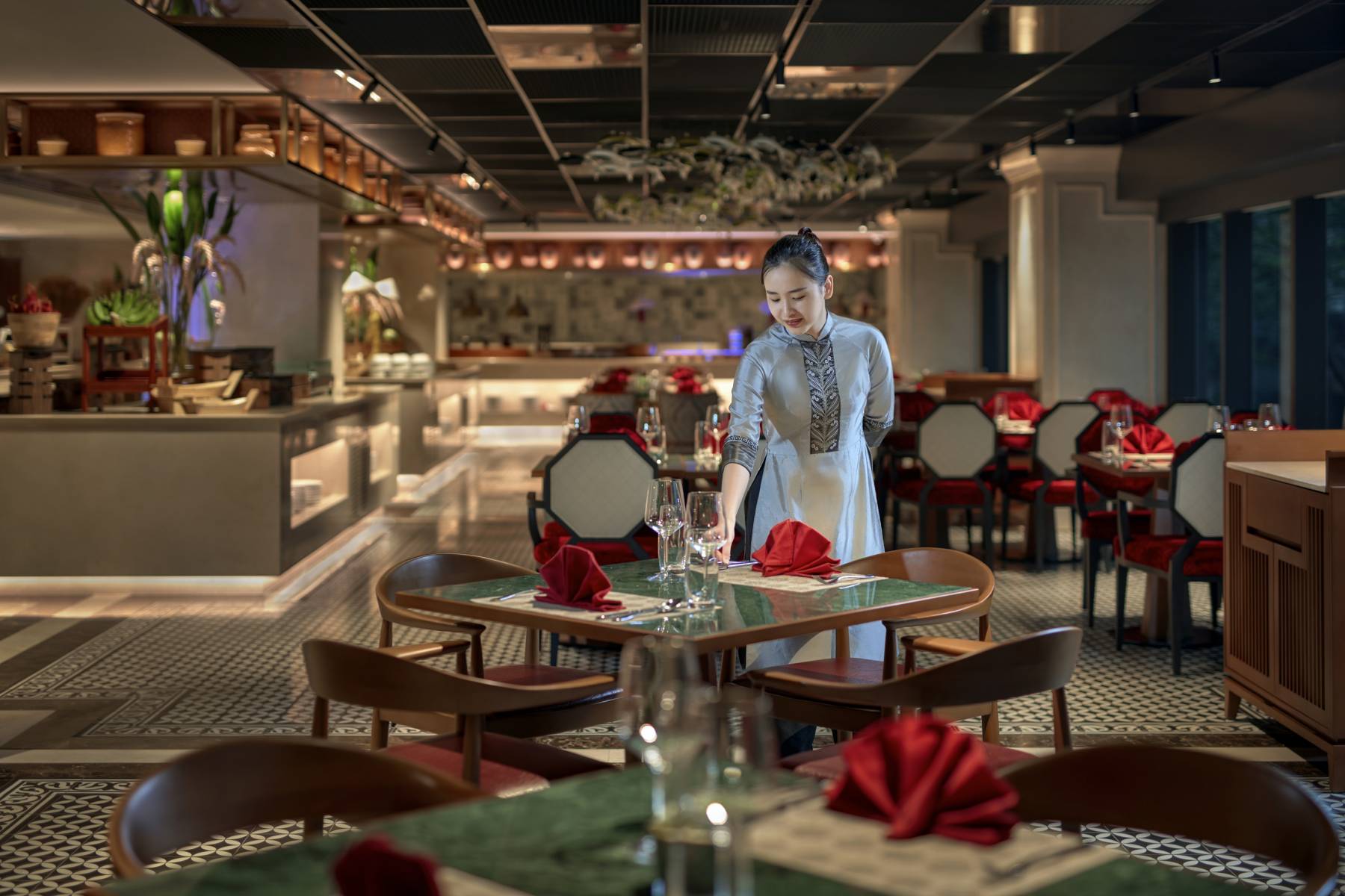 Grand Mercure Hanoi - LỘC-ALLY RESTAURANT