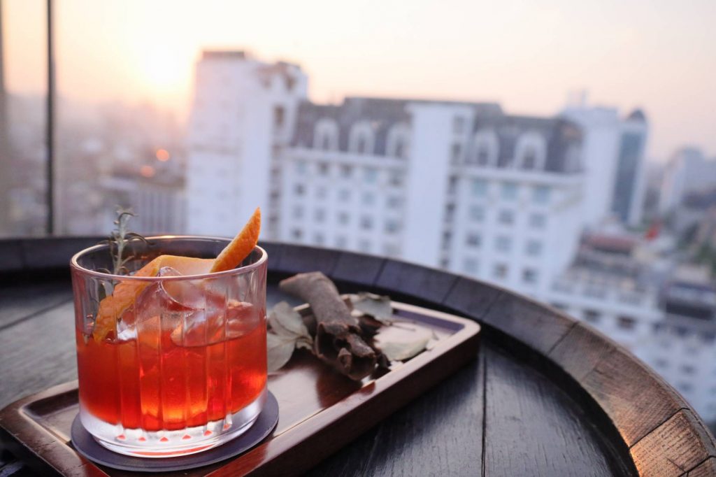 Grand Mercure Hanoi - Happy Hours at Vivu Sky Bar
