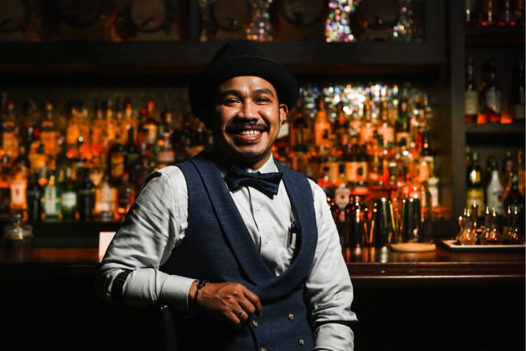 Fairmont Jakarta Welcomes Henry ‘Ale’ Maraben as Head Mixologist