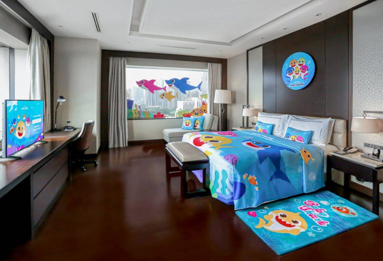 Head To Fairmont Jakarta To Enjoy The Year End Holiday With Pinkfong ...