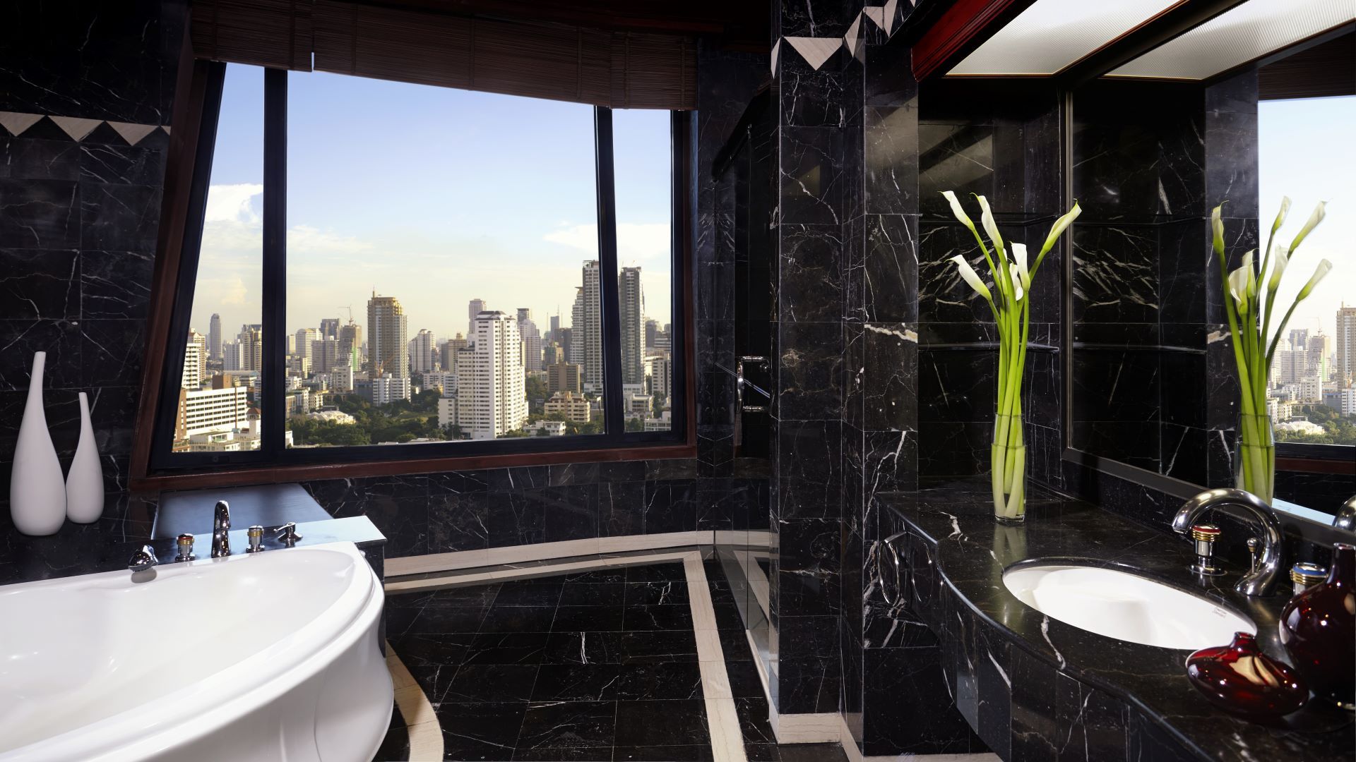 Grand Executive Suite | VIP Bangkok Suite on Phetchaburi Road