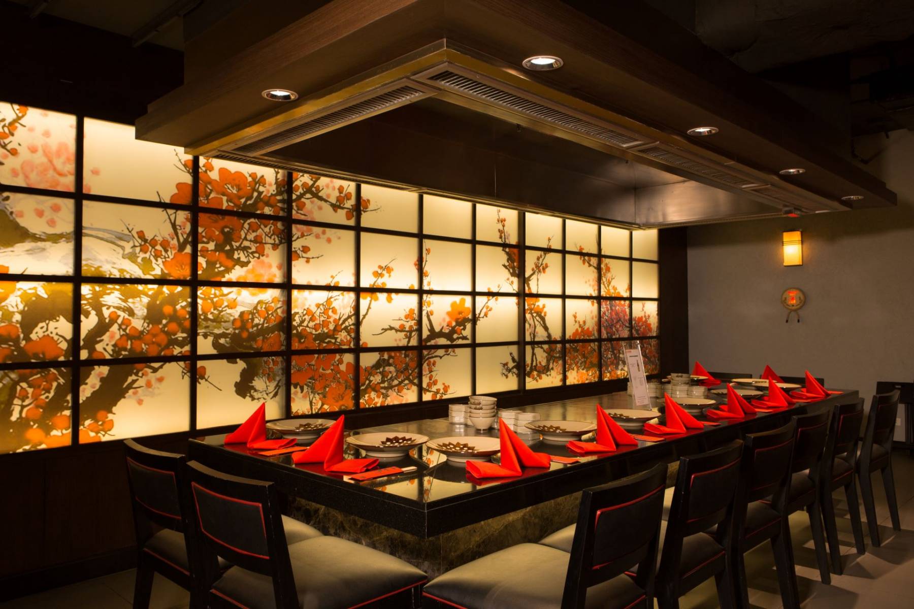 Benihana Restaurant Bangkok, Best Japanese Teppanyaki in Bangkok