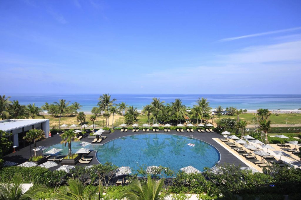 Pullman Phuket Karon Beach Resort - The Best Place to Stay