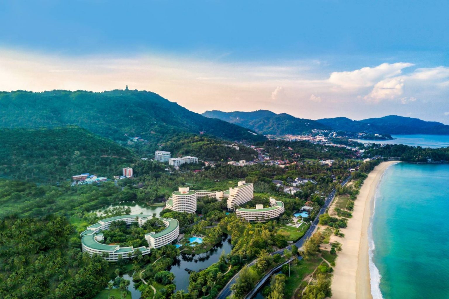 欢迎光临各位到 Pullman Phuket Karon Beach Resort