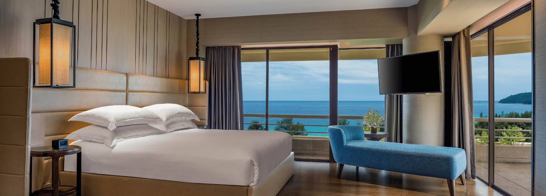 Deluxe Suite Sea View - Pullman Phuket Karon Beach Resort