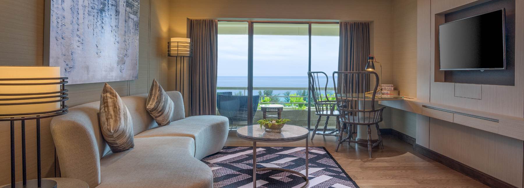 Deluxe Suite Sea View - Pullman Phuket Karon Beach Resort