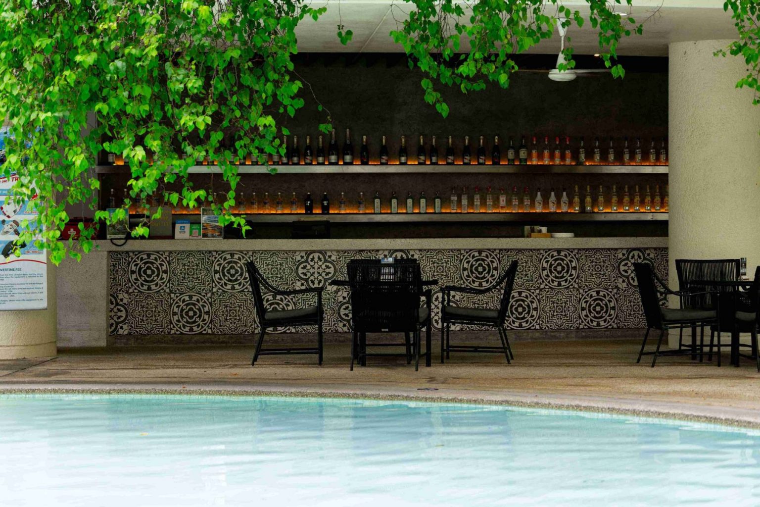 Garden Pool Bar - Pullman Phuket Karon Beach Resort