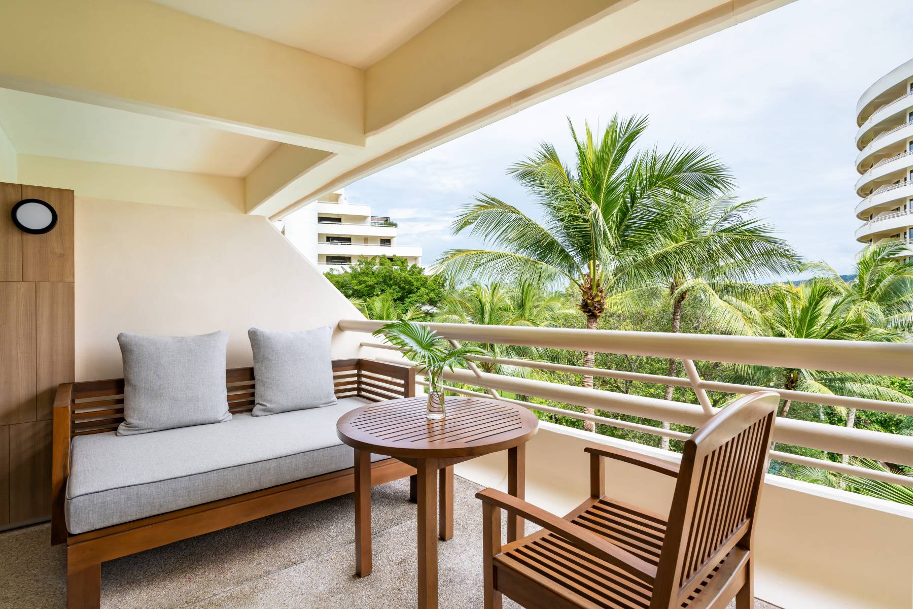 Deluxe Garden View - Pullman Phuket Karon Beach Resort