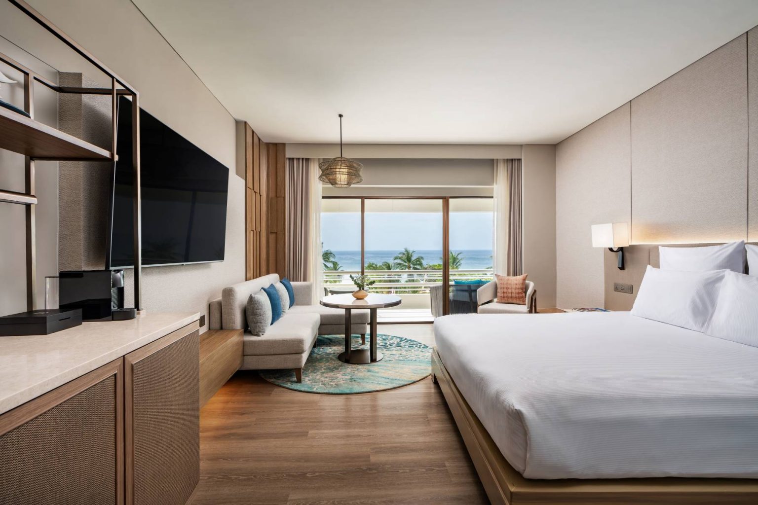Deluxe Sea View - Pullman Phuket Karon Beach Resort