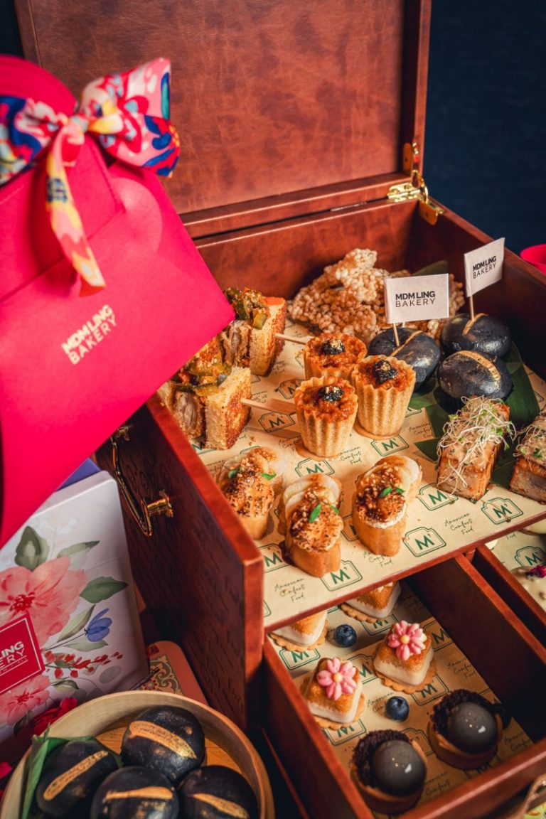 Singapore Hotel Japanese Izakaya Bar | MOGA at Pullman Hill Street ...