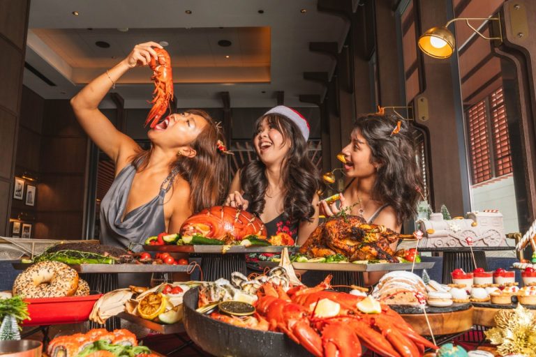 Singapore Hotel Japanese Izakaya Bar | MOGA at Pullman Hill Street ...