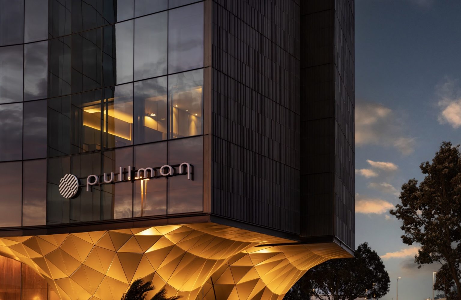 Te Arikinui Pullman Auckland Airport - Premium Airport Hotel