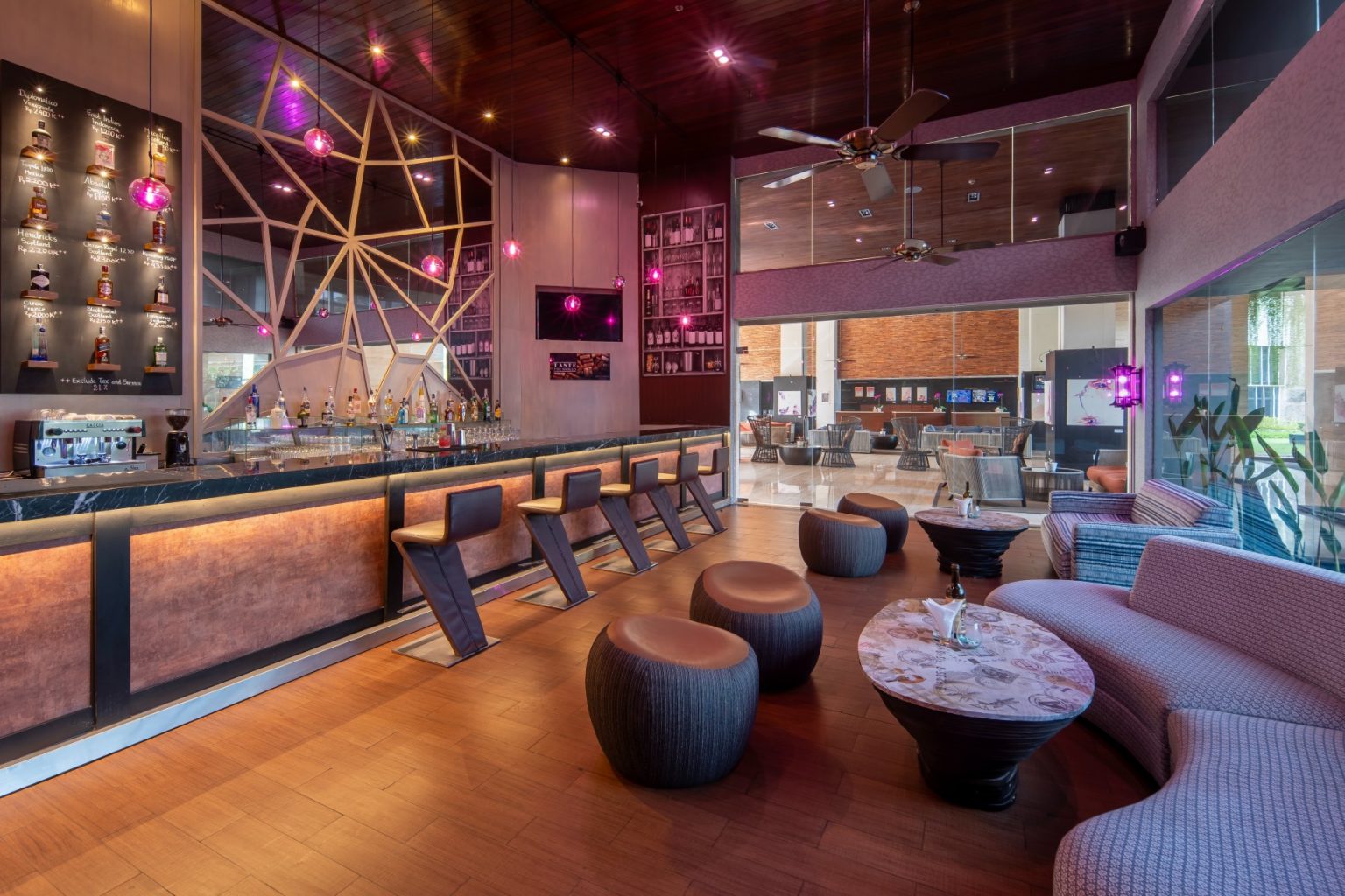 L-Bar: Happy Hour Near Me - Pullman Bali Legian Beach