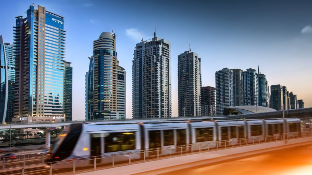 Pullman Dubai Jumeirah Lakes Towers - The Hotel