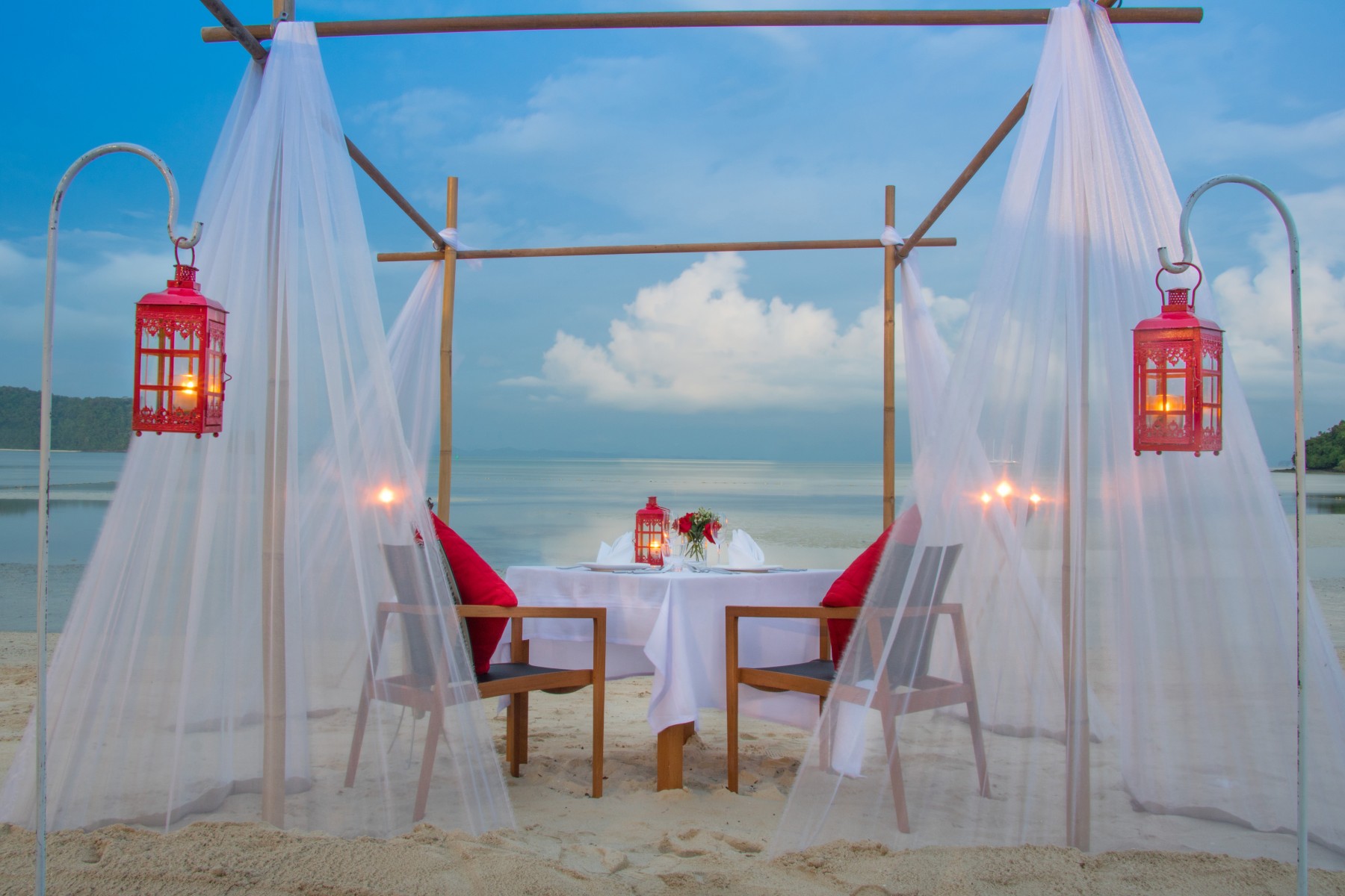 Resort Romantic Dinner