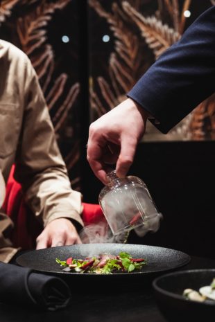 Sofitel Queenstown Hotel and Spa - Le Salon Rouge