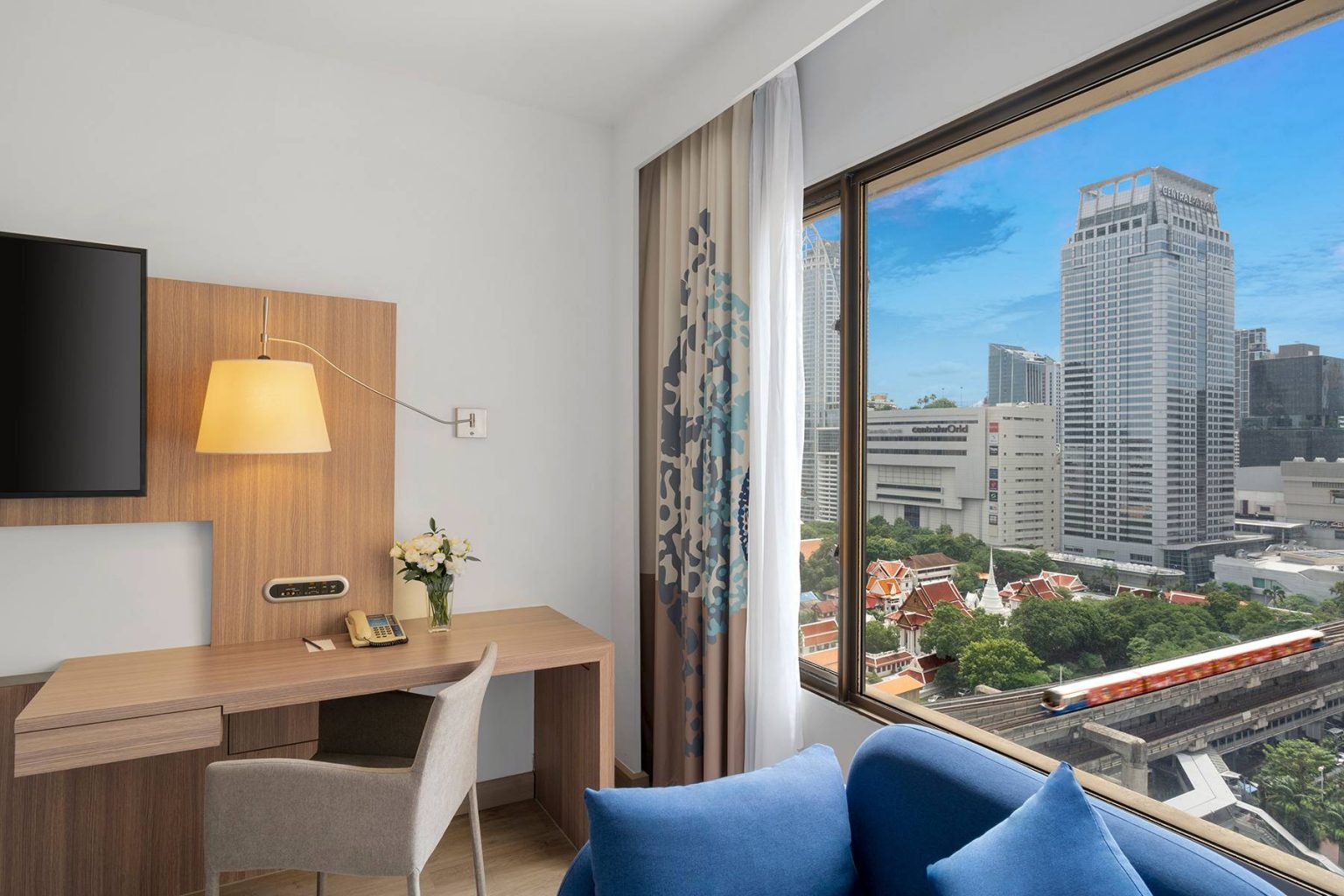 Executive Rooms on Premier Floor | Novotel Bangkok on Siam Square