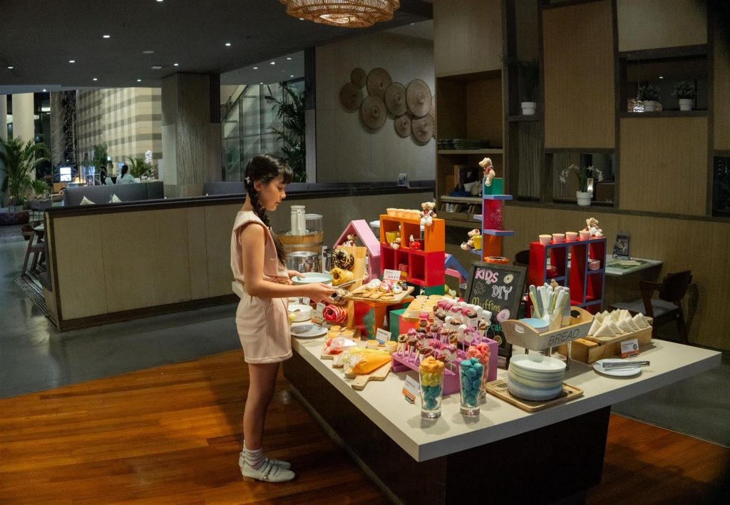 The SQUARE Restaurant | Novotel Bangkok Platinum