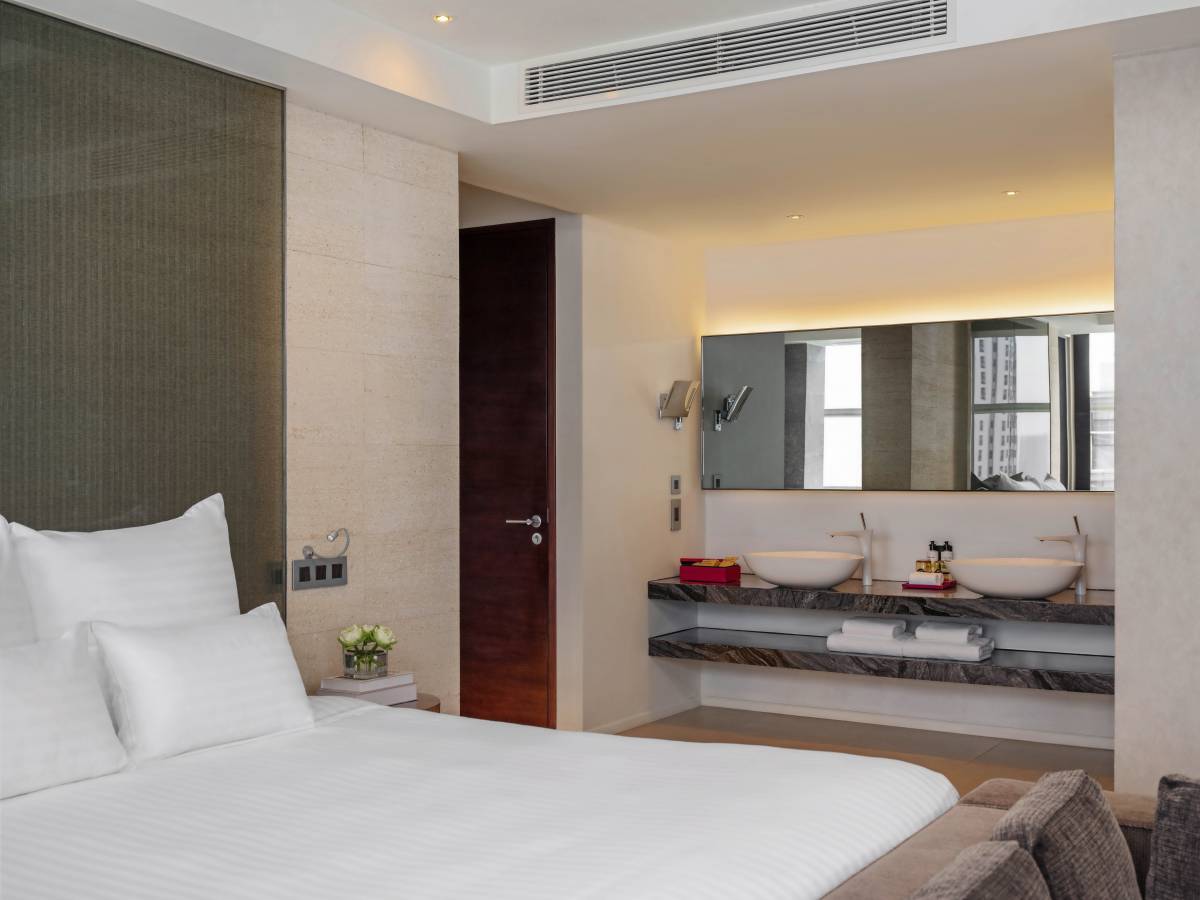 Pullman Saigon Centre - Pullman Signature Suite