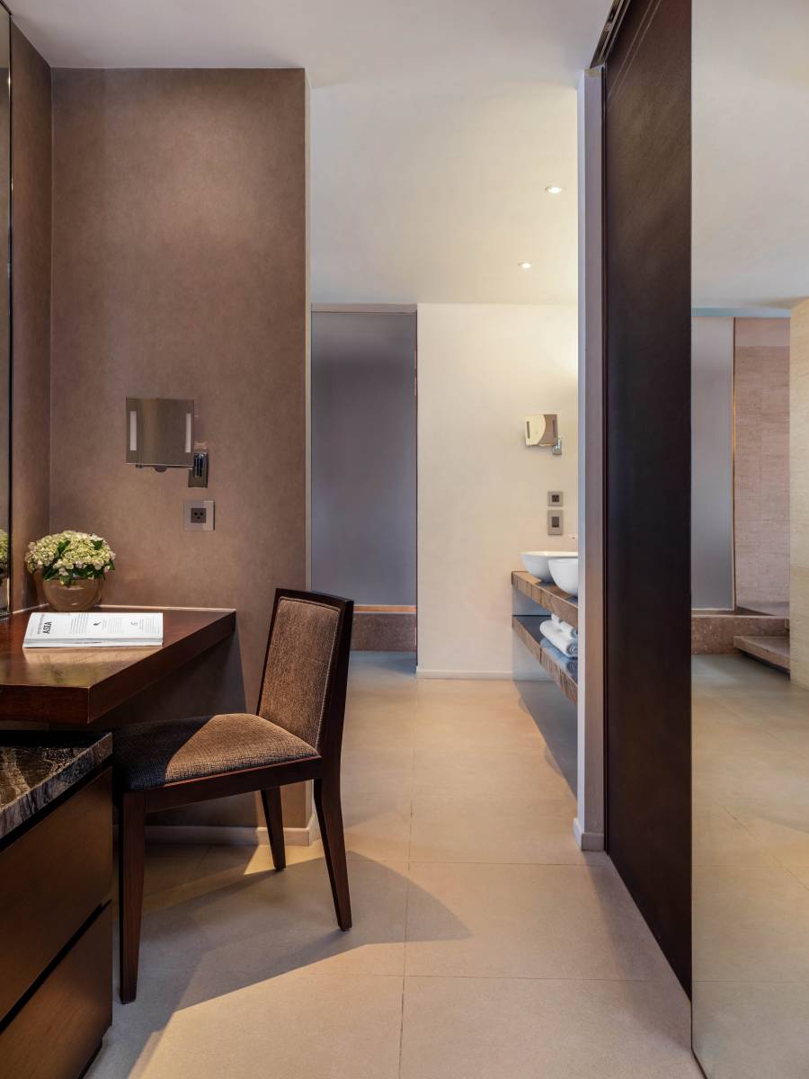 Pullman Saigon Centre - Pullman Signature Suite