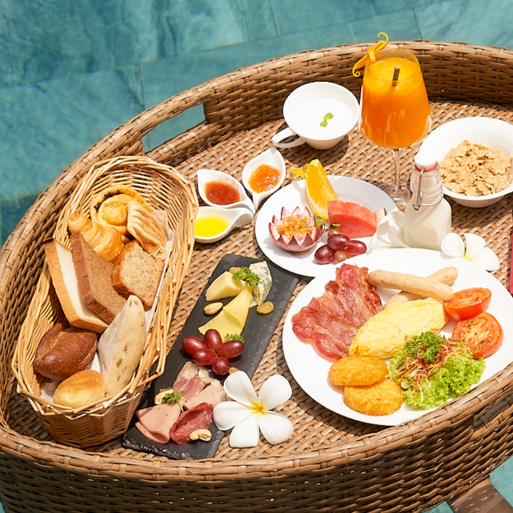 Novotel Phu Quoc Resort - FLOATING BREAKFAST