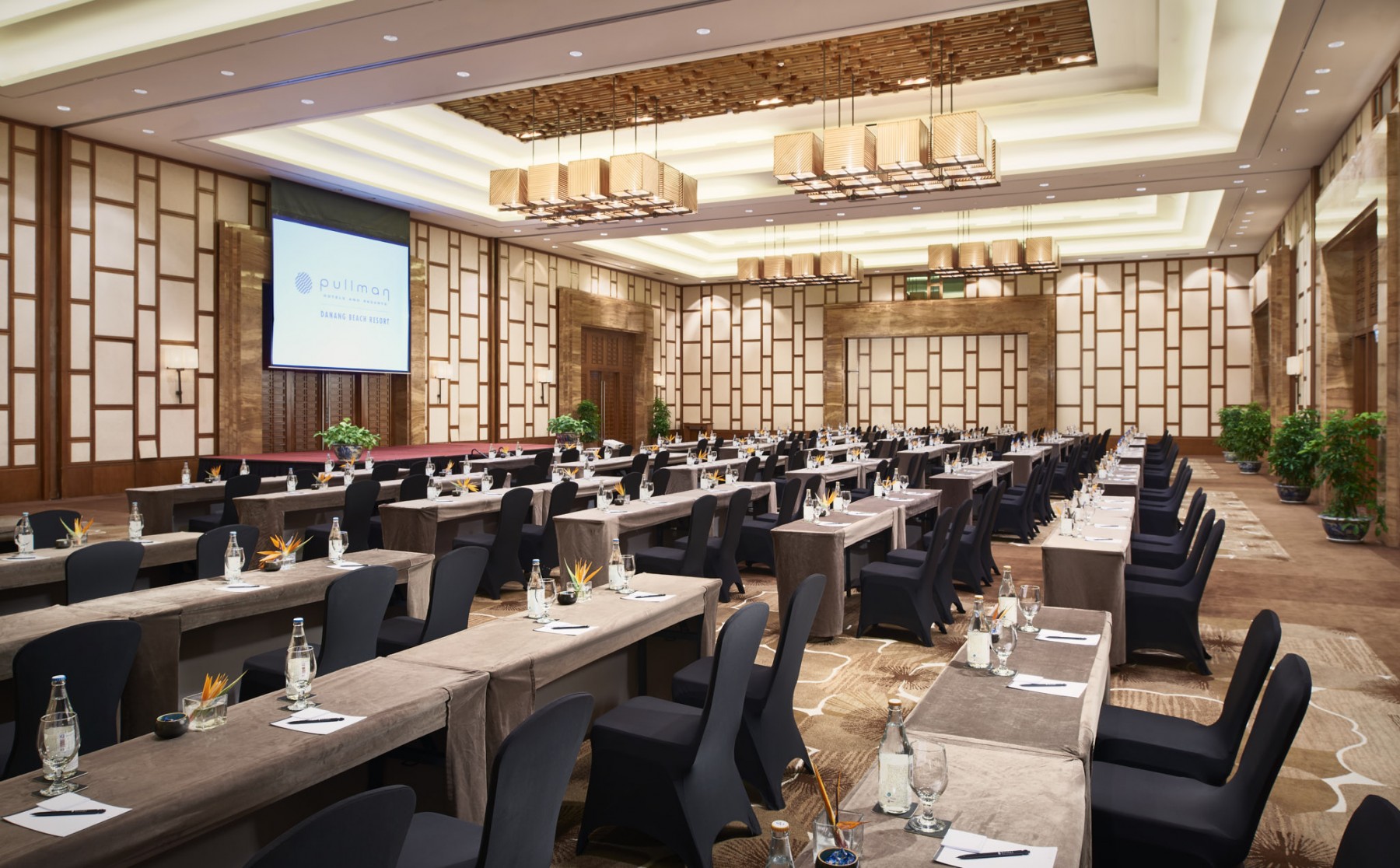 Indoor Venues For Meeting Wedding Event - Pullman Danang Beach Resort