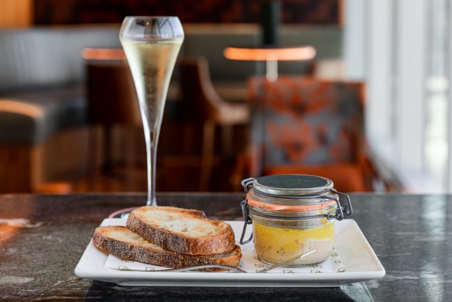 Champagne Bar at Sofitel Sydney Darling Harbour