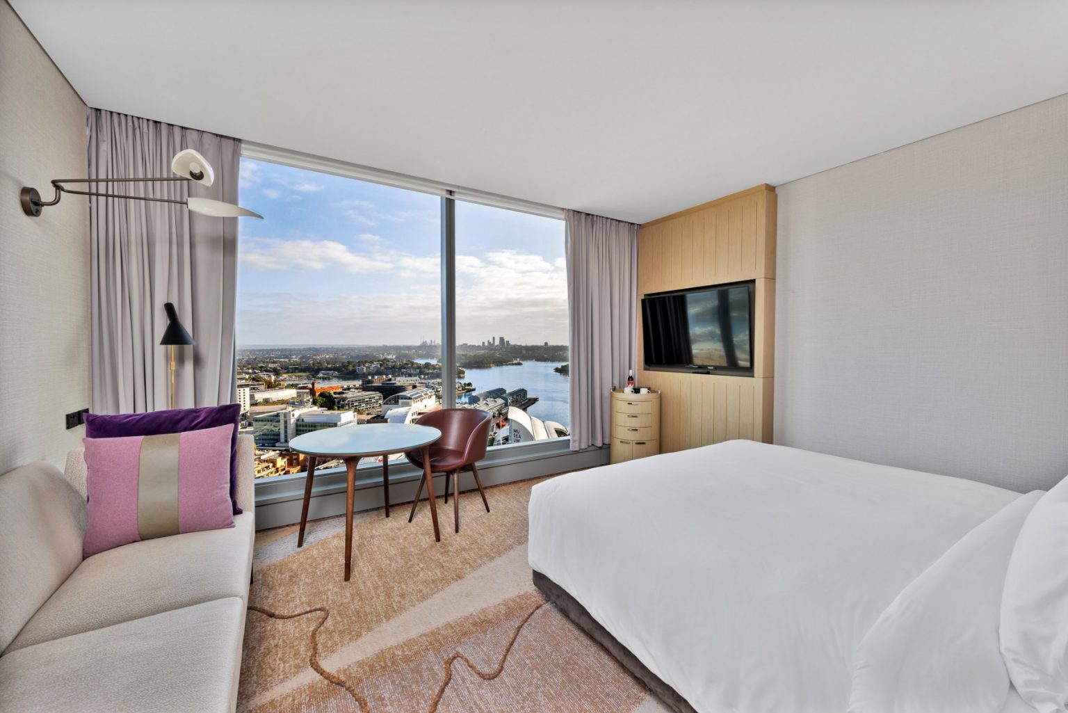 Sofitel Sydney Darling Harbour - Superior Room, Jones Bay View