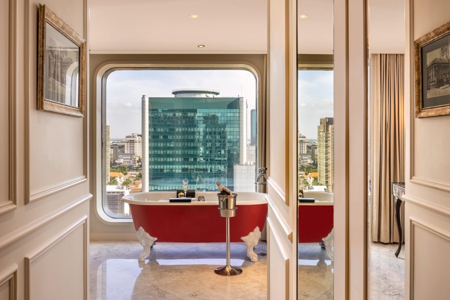 Executive Studio Suite | Hotel Des Arts Saigon - MGallery